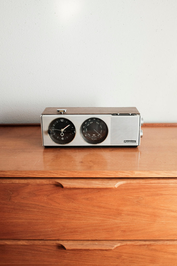 Vintage Panasonic Clock radio – MicroscopeTelescope
