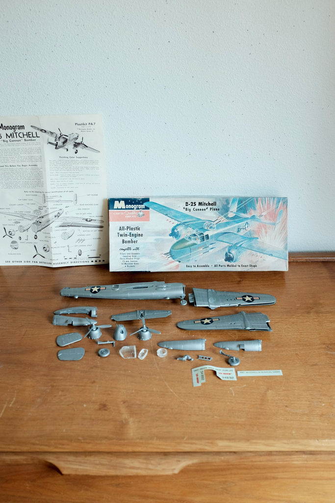 Rare 1955 Vintage Monogram B-25 Mitchell Model kit – MicroscopeTelescope