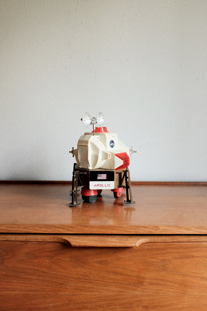 Rare Mego Lunar Lander Toy – MicroscopeTelescope